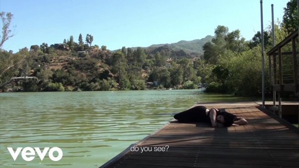 I feel everything Lyrics - Maggie Lindemann