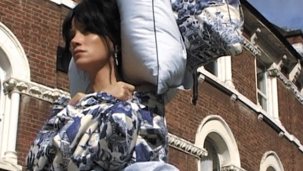 Sleepwalking Lyrics - Lily Allen