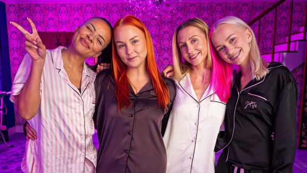Wszystkie Oczy na Mnie Lyrics - FRIENDZ