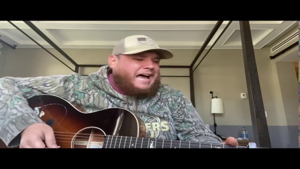 Sleepless in a Hotel Room Lyrics - Luke Combs