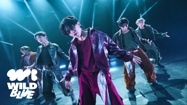 Glitch Lyrics - WILD BLUE